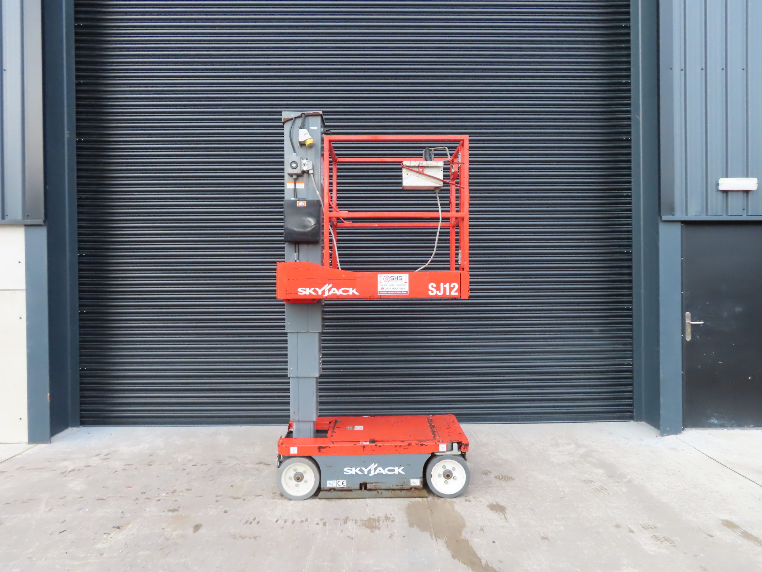 Skyjack SJ12 Mast Lift Like Genie Lift SN2458 | SHS Merchants Ltd ...
