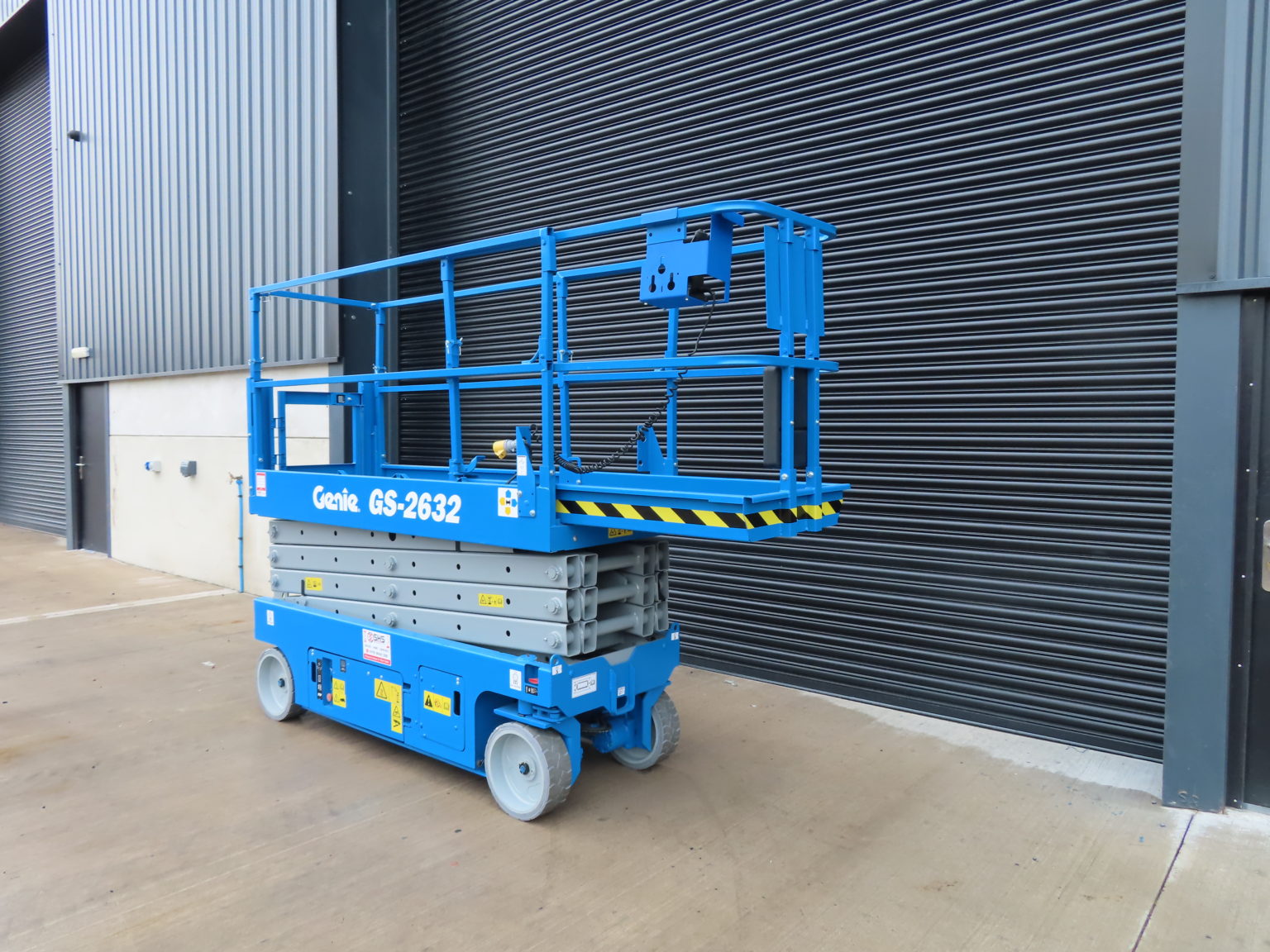 Genie 2632 Scissor Lift Access Platform Work Platform - SN2476 | SHS ...