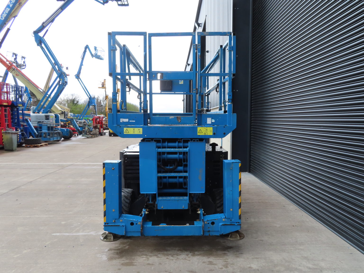Genie 4069RT Diesel Scissor Lift Cherry Picker Access Platform - SN ...