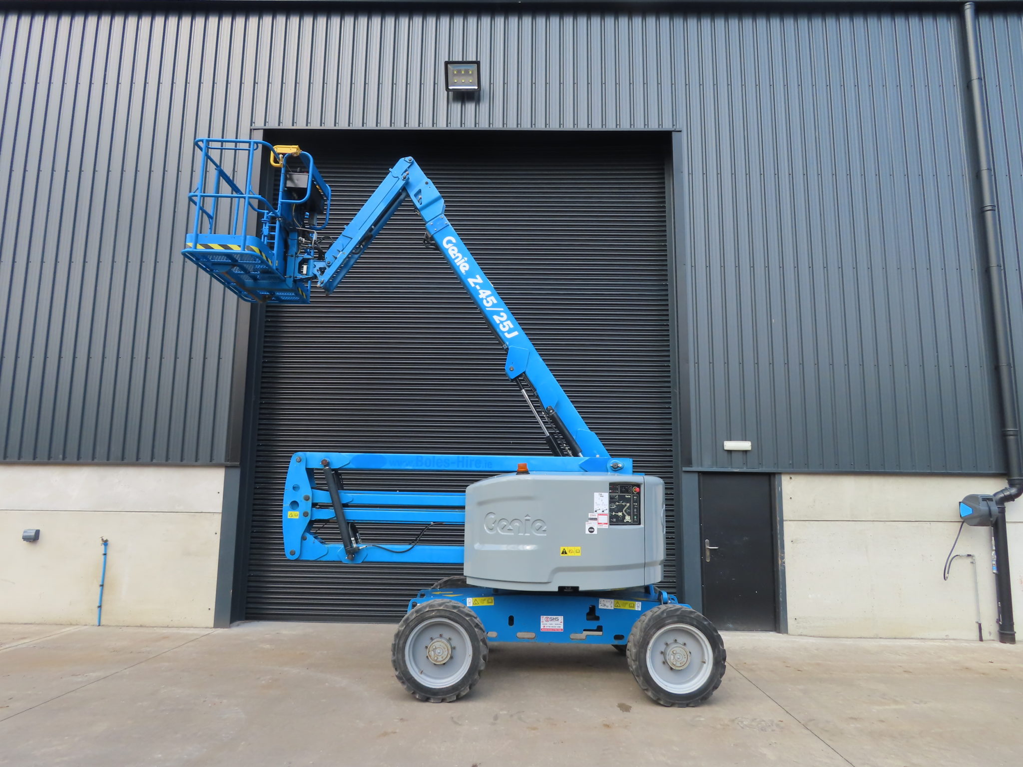 Genie Z45/25J Articulated Boom Lift Access Platform Cherry Picker SN ...