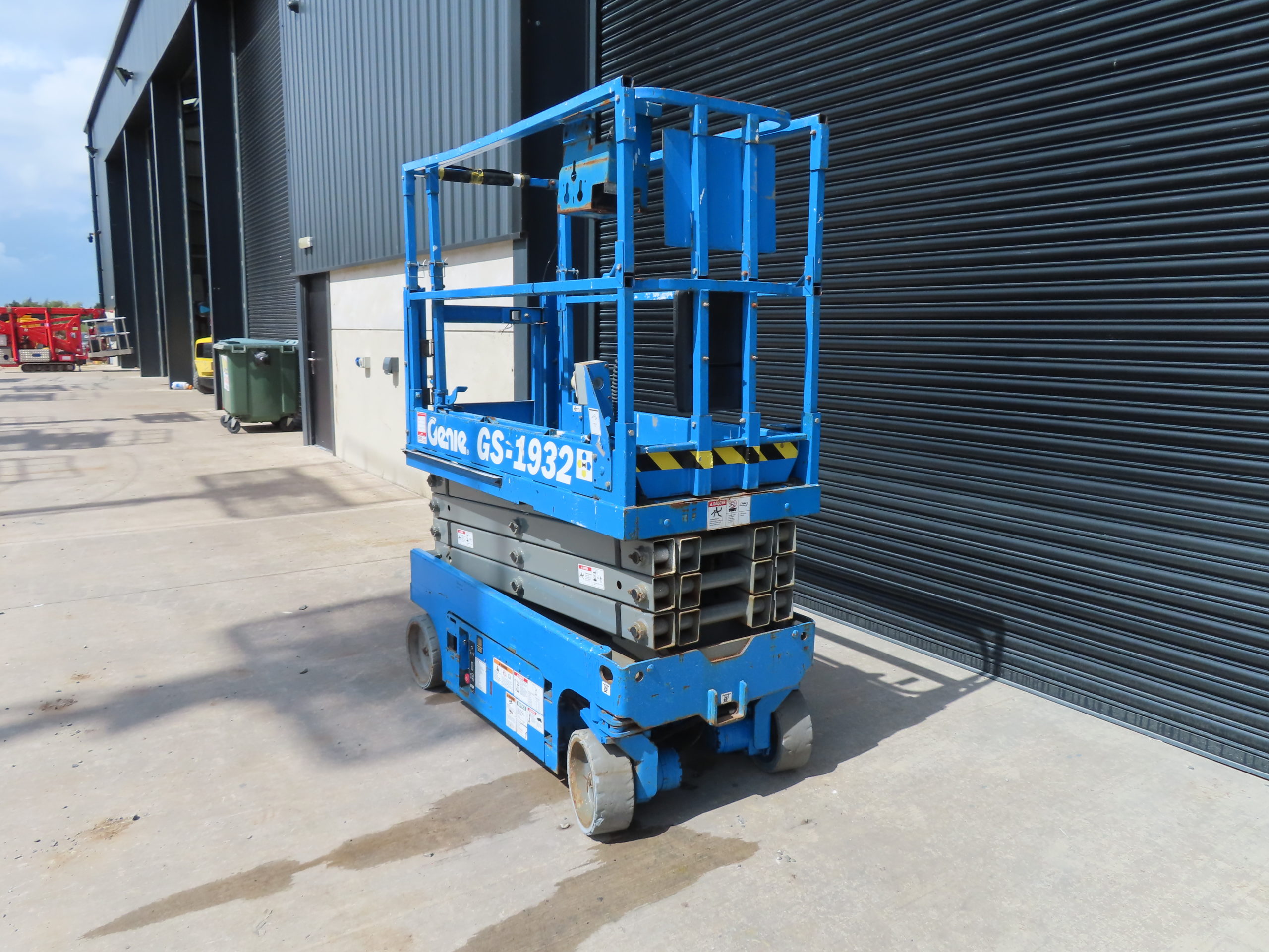 Genie 1932 Scissor Lift Access Platform Work Platform- SN 2543 | SHS ...