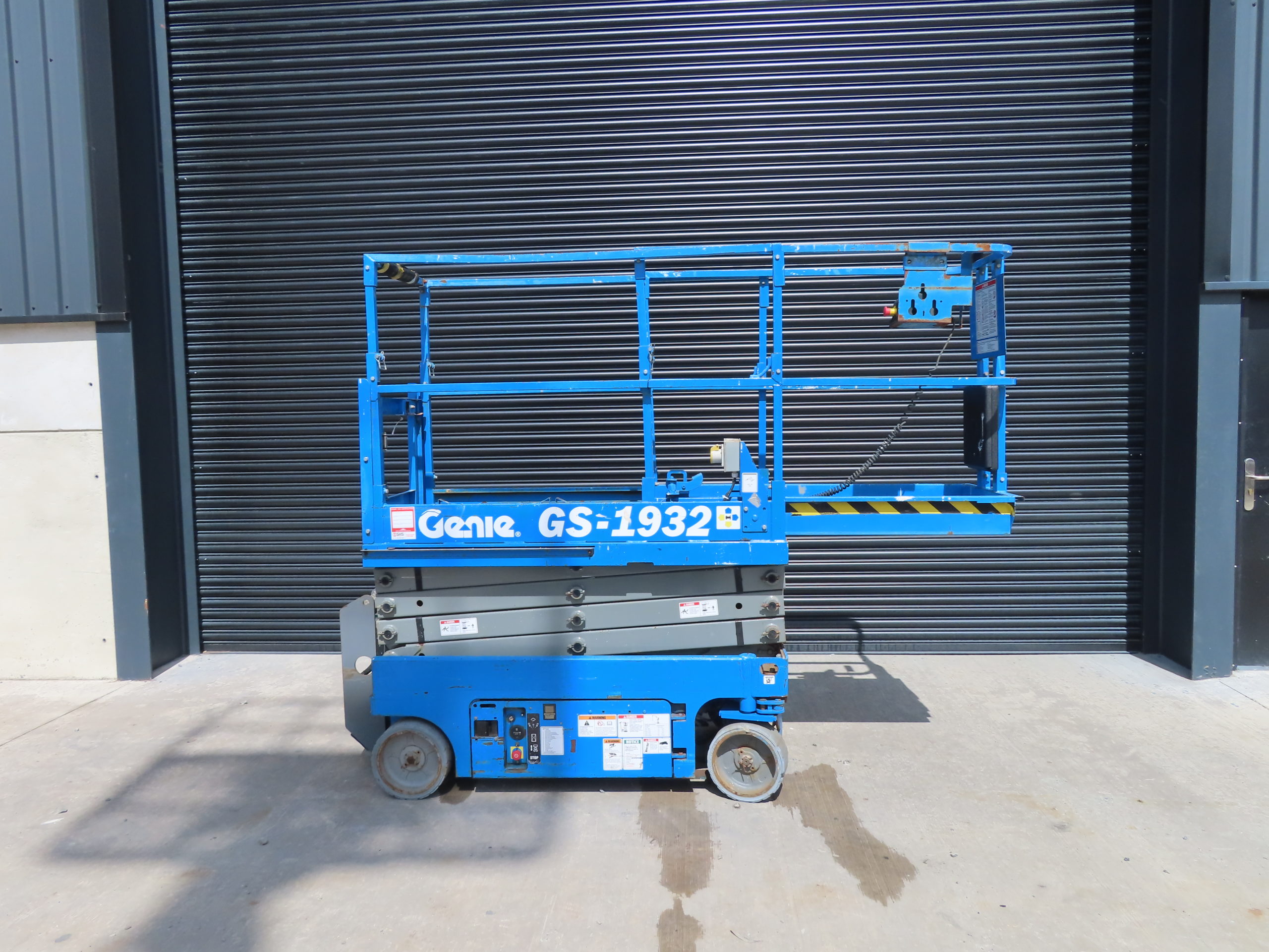 Genie 1932 Scissor Lift Access Platform Work Platform- SN 2543 | SHS ...
