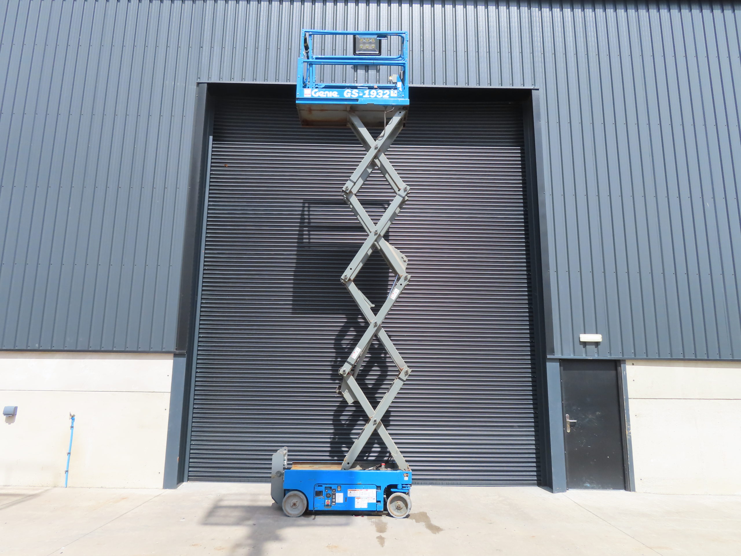 Genie 1932 Scissor Lift Access Platform Work Platform- SN 2543 | SHS ...