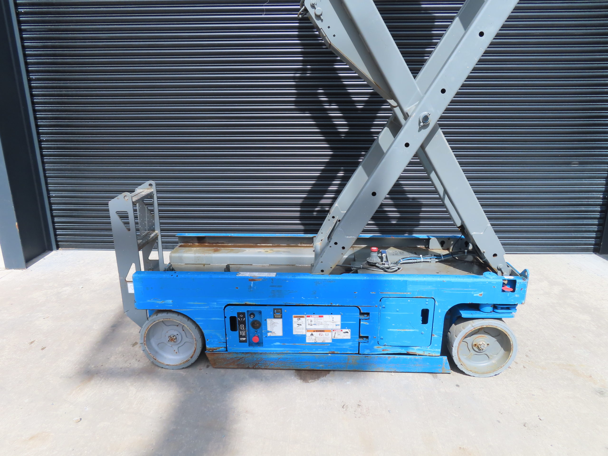 Genie 2632 Scissor Lift Access Platform Work Platform - SN2552 | SHS ...