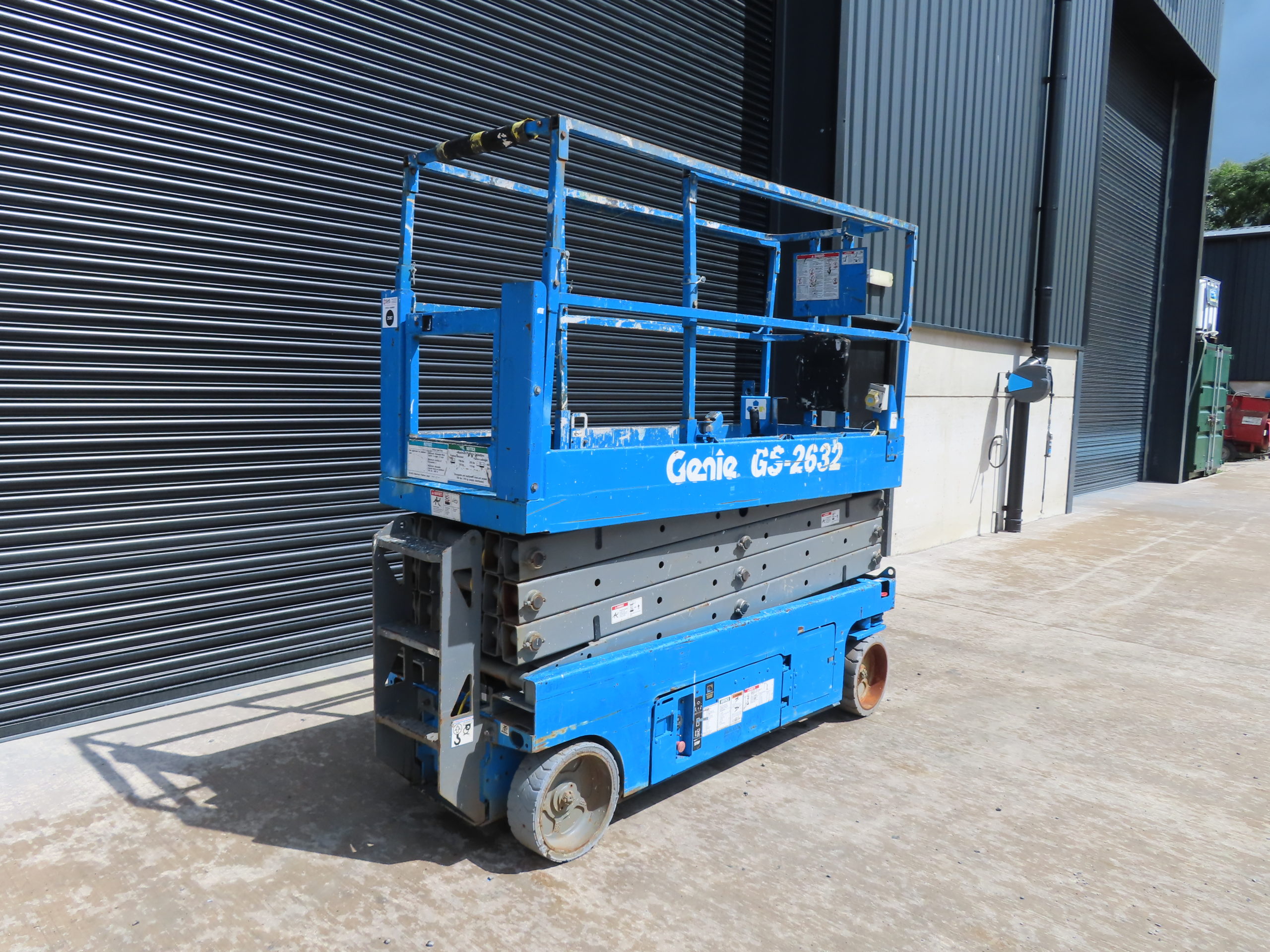 Genie 2632 Scissor Lift Access Platform Work Platform - SN2587 | SHS ...