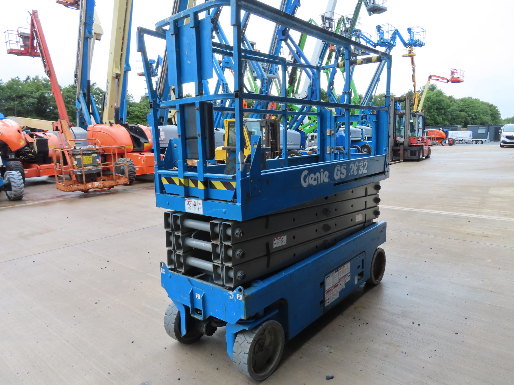 Genie 2632 Scissor Lift Access Platform Work Platform - SN2571 | SHS ...
