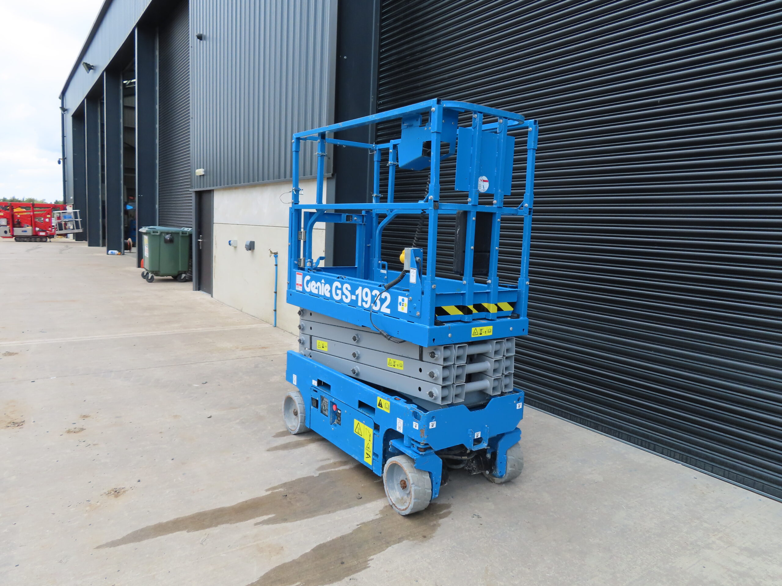 Genie 1932 Scissor Lift Access Platform Work Platform- SN 2549 | SHS ...