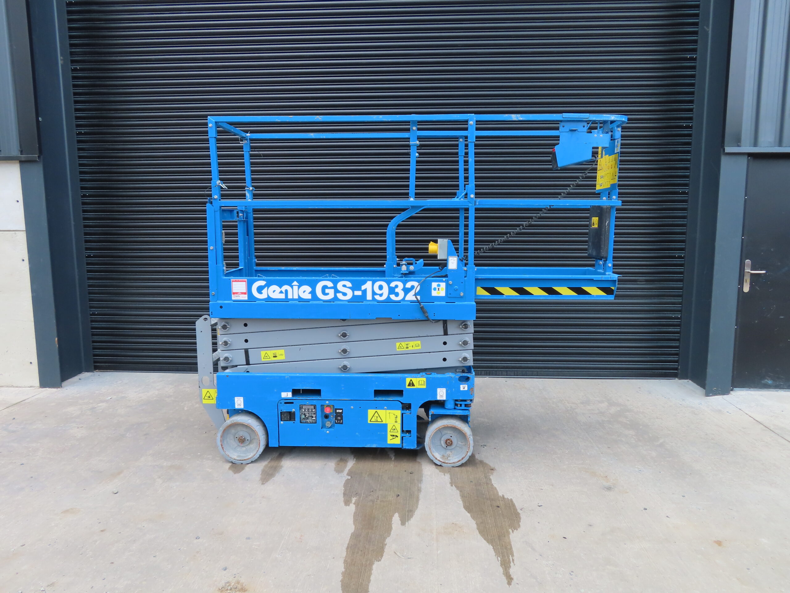 Genie 1932 Scissor Lift Access Platform Work Platform- SN 2549 | SHS ...