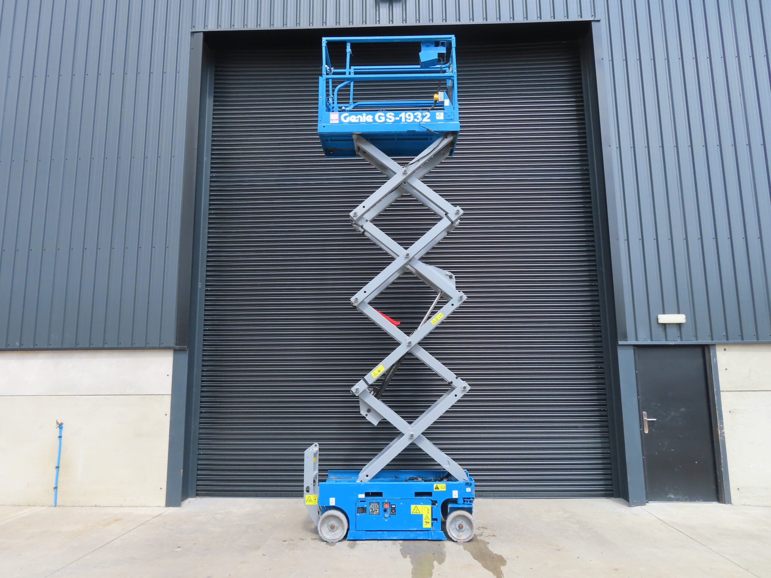Genie 1932 Scissor Lift Access Platform Work Platform- SN 2549 | SHS ...