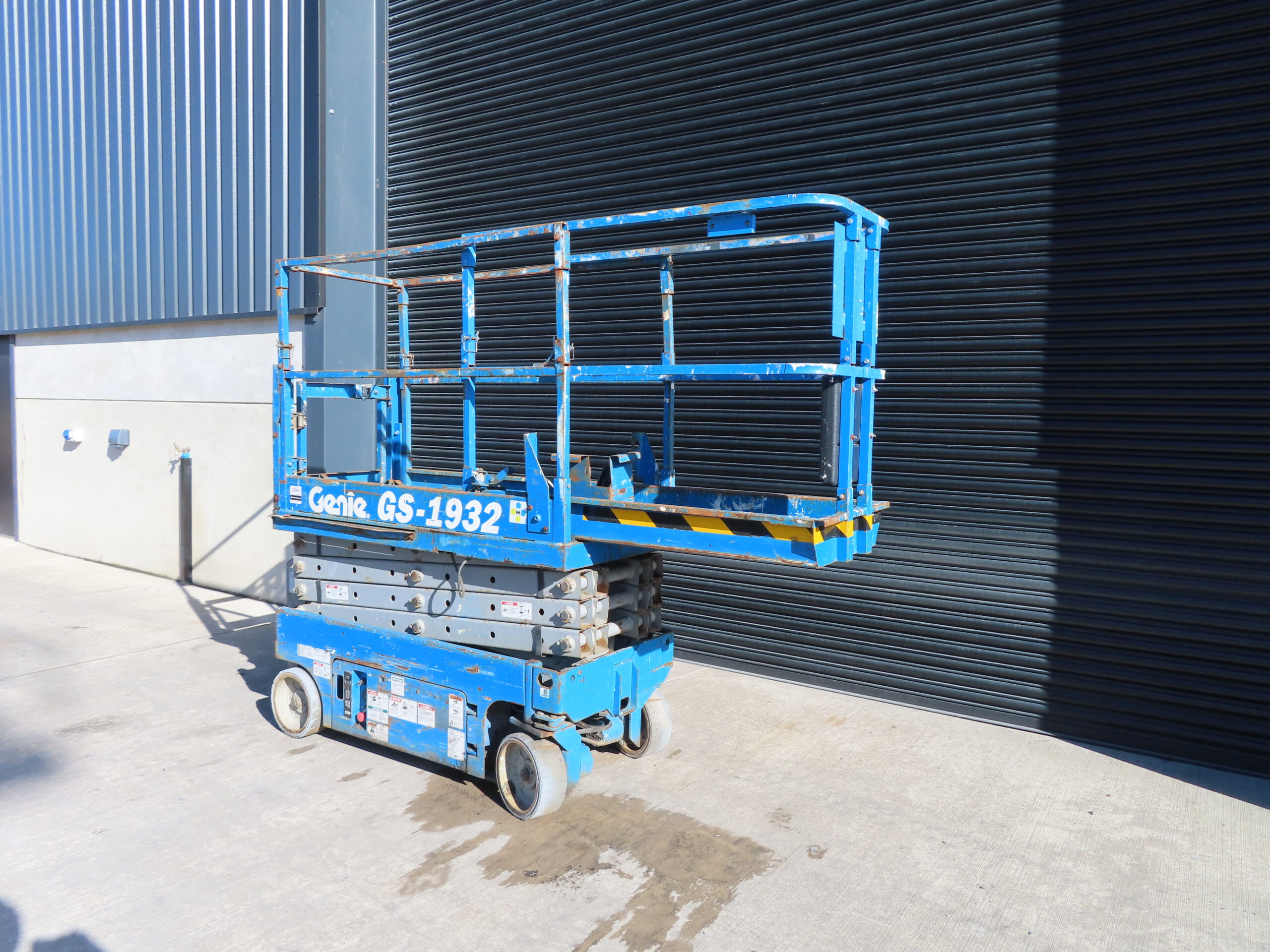 Genie 1932 Scissor Lift Access Platform Work Platform- SN 2585 | SHS ...
