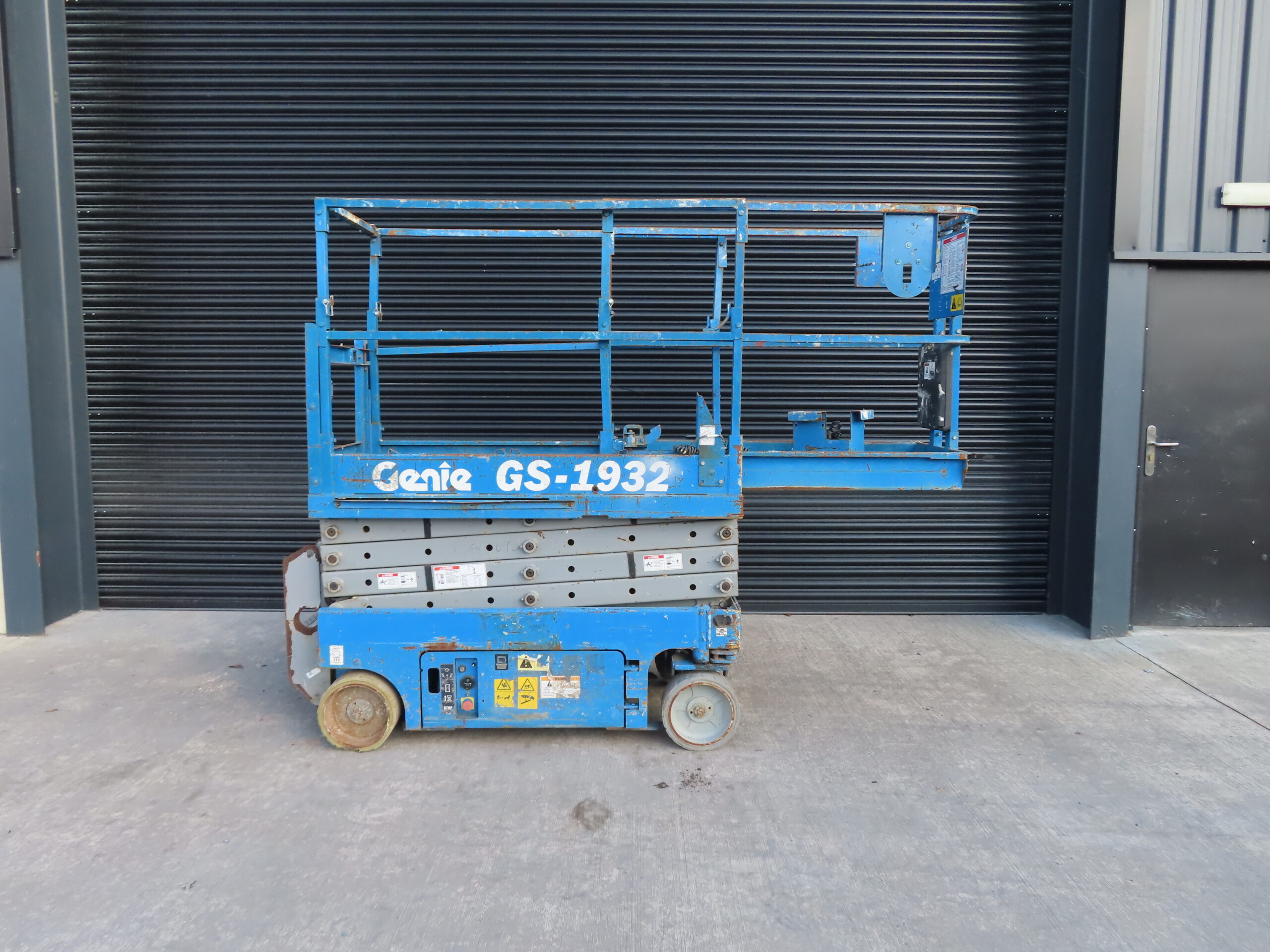Genie 1932 Scissor Lift Access Platform Work Platform- SN 2718 | SHS ...