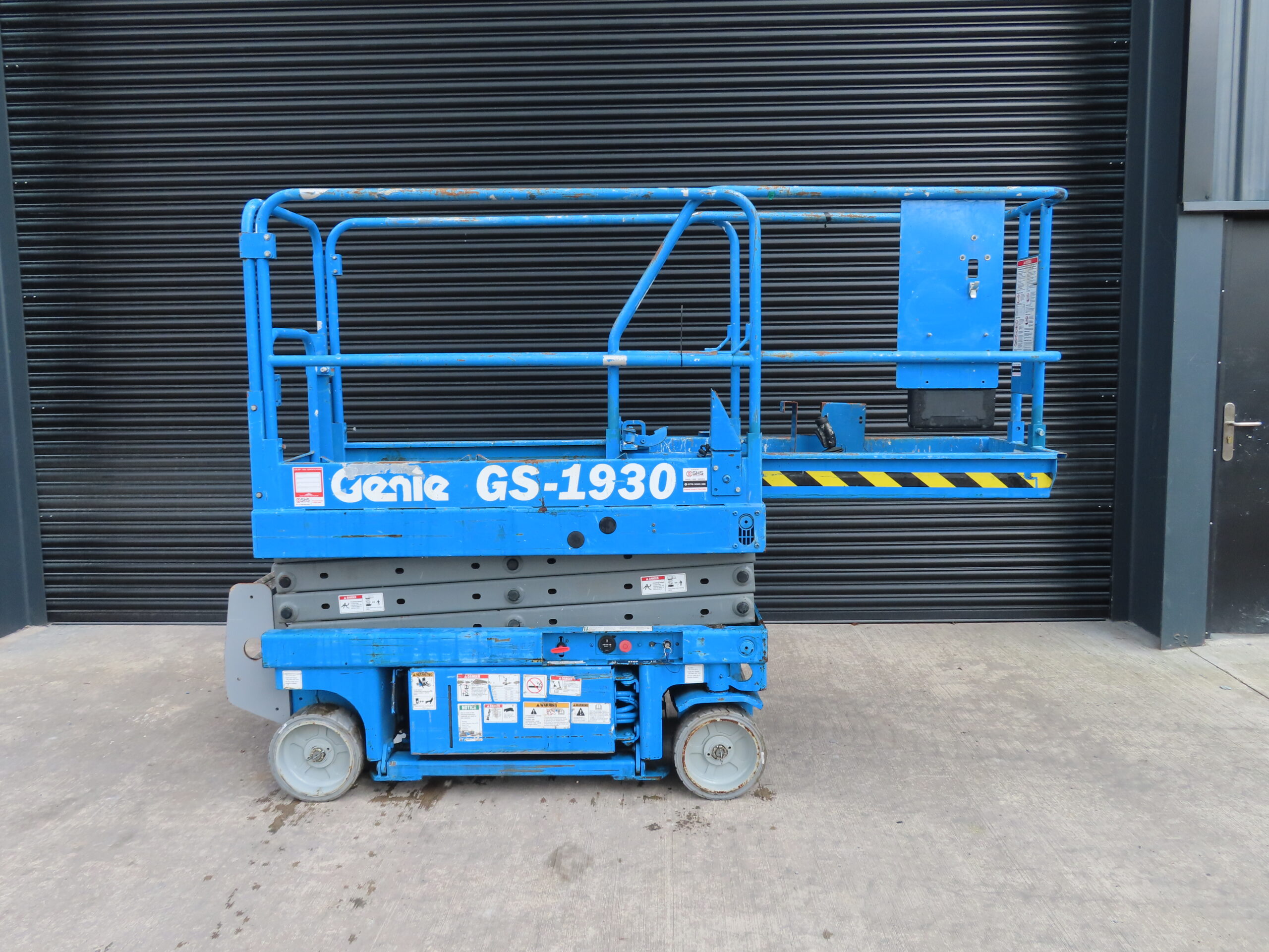 Genie 1930 Scissor Lift Access Platform Work Platform- SN 2710 | SHS ...
