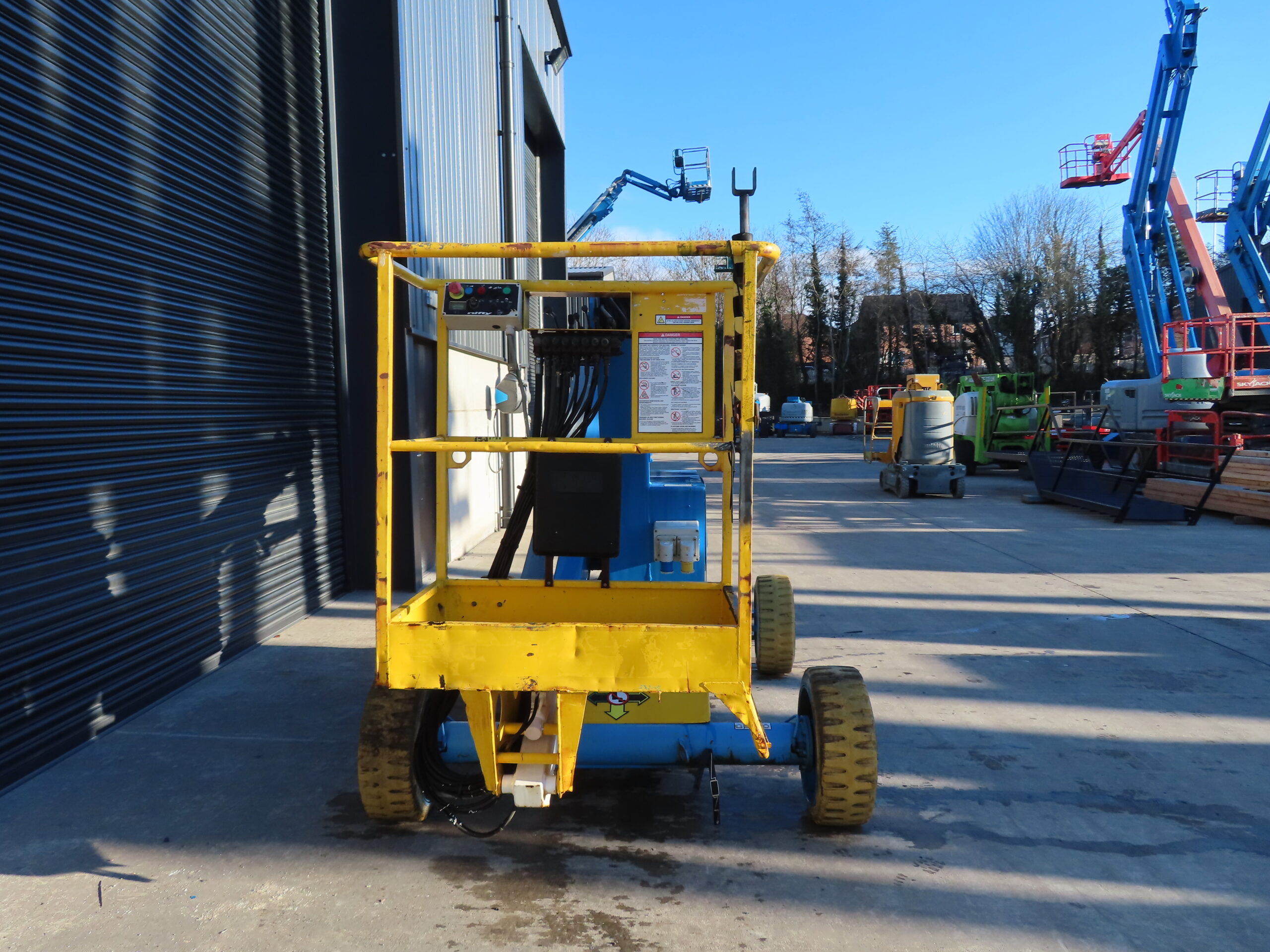 Niftylift / Nifty HR12 E Articulating Boom Lift Access Platform - SN ...