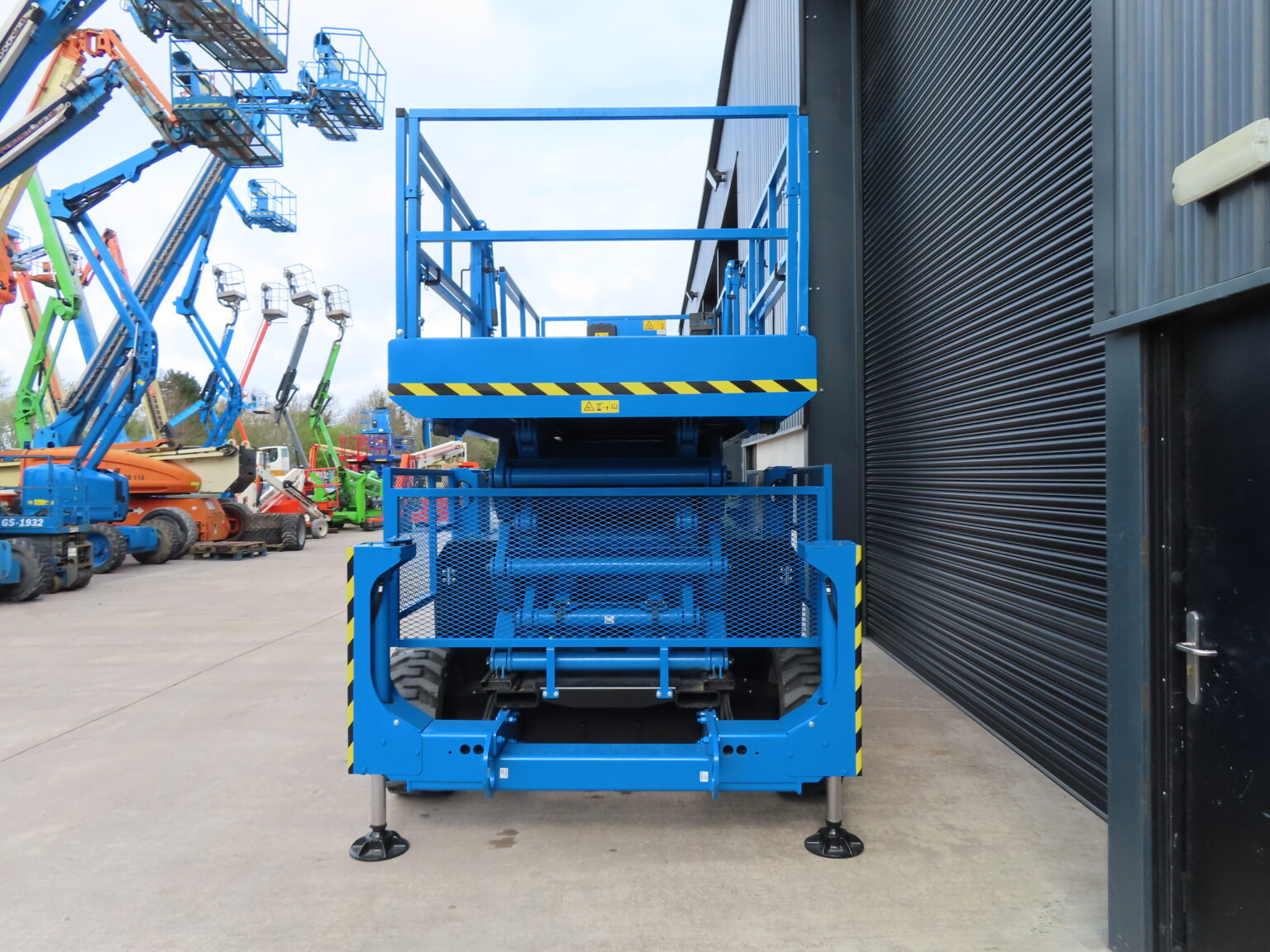 Genie 5390RT Diesel Scissor Lift Access Platform Cherry Picker SN 2735 ...