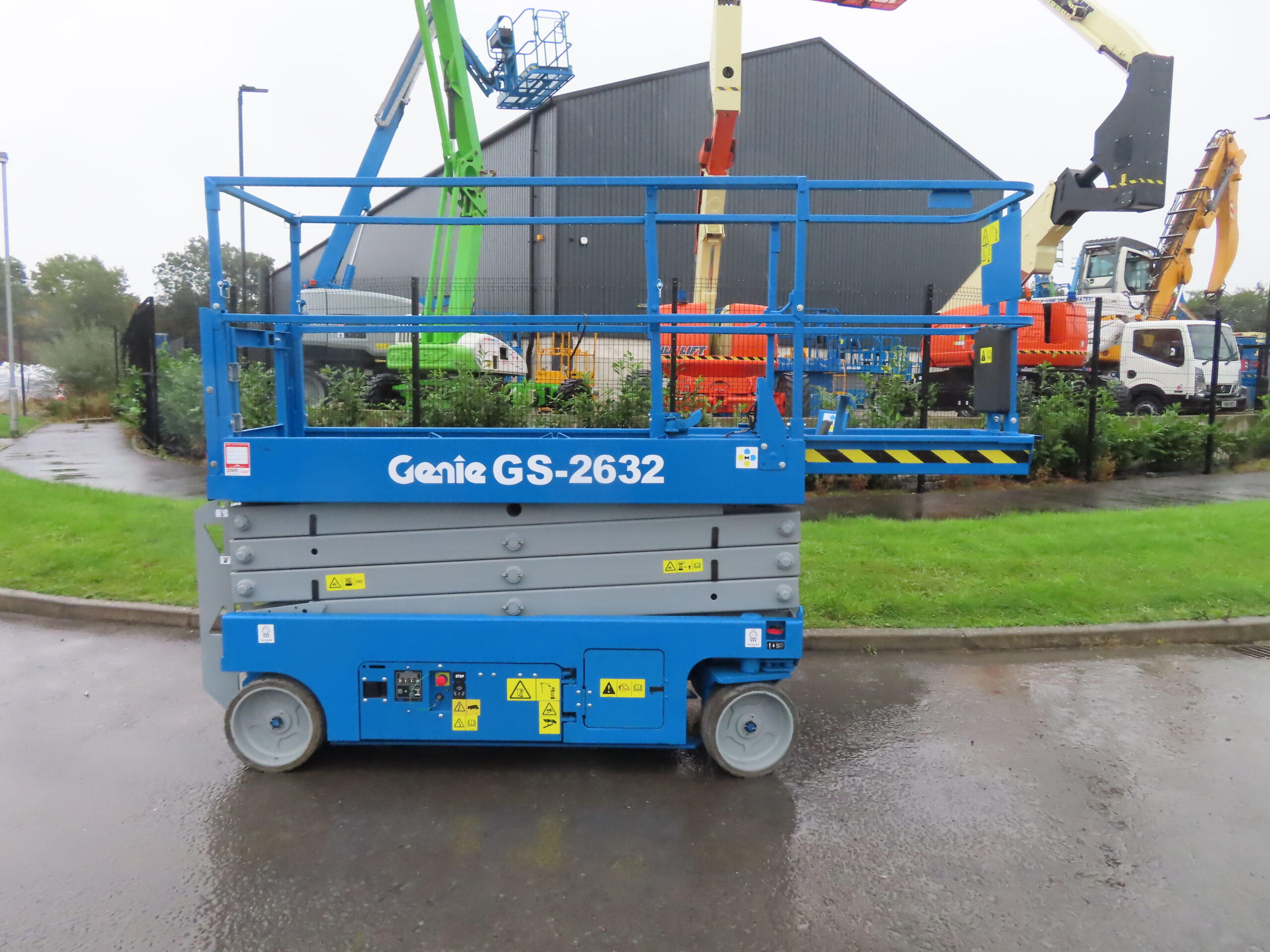 Genie 2632 Scissor Lift Access Platform Work Platform - SN2860 | SHS ...