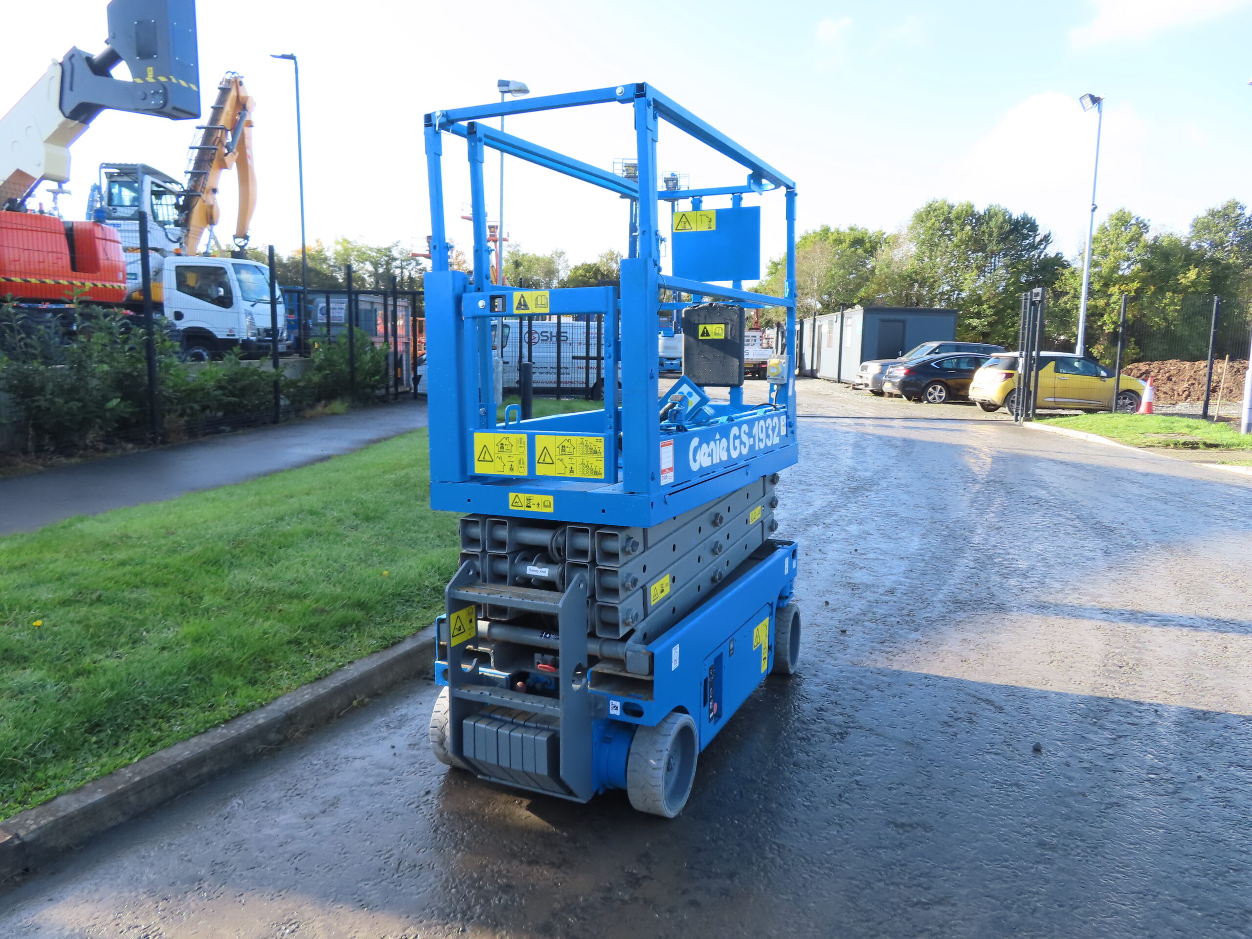 Genie 1932 Scissor Lift Access Platform Work Platform SN 2886 | SHS ...