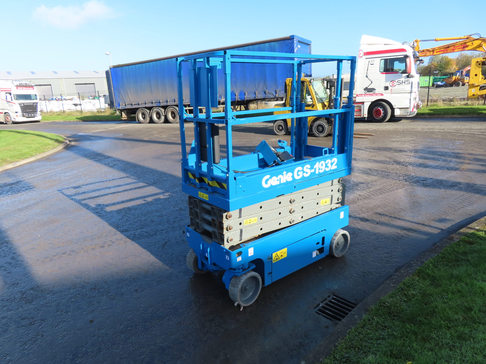 Genie 1932 Scissor Lift Access Platform Work Platform SN 2886 | SHS ...