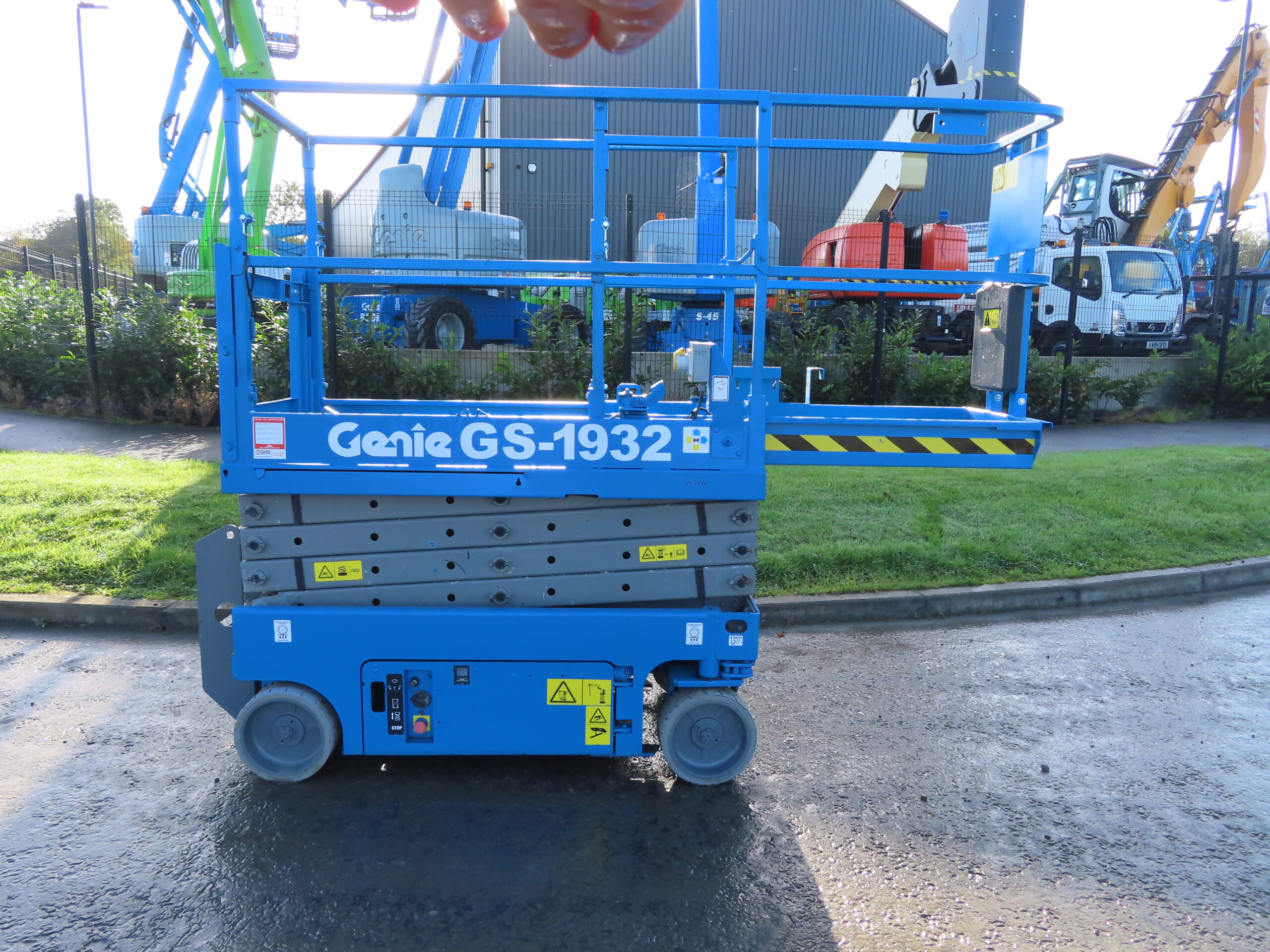 Genie 1932 Scissor Lift Access Platform Work Platform SN 2886 | SHS ...