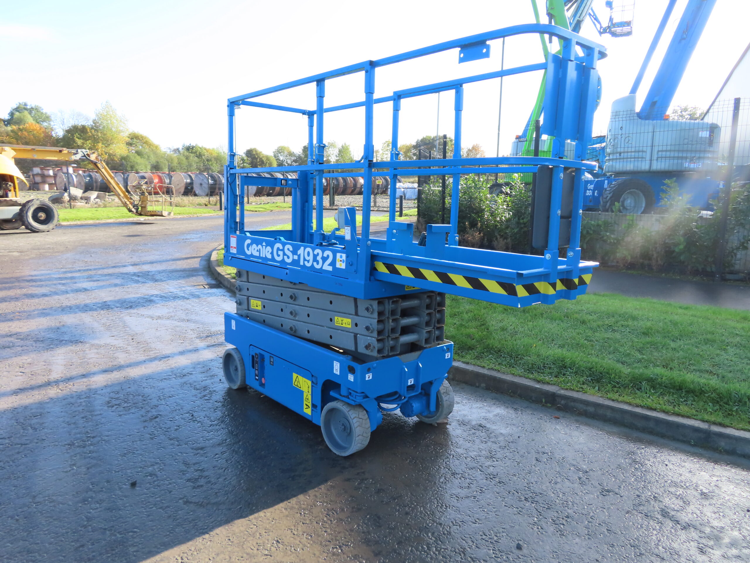 Genie 1932 Scissor Lift Access Platform Work Platform SN 2886 | SHS ...